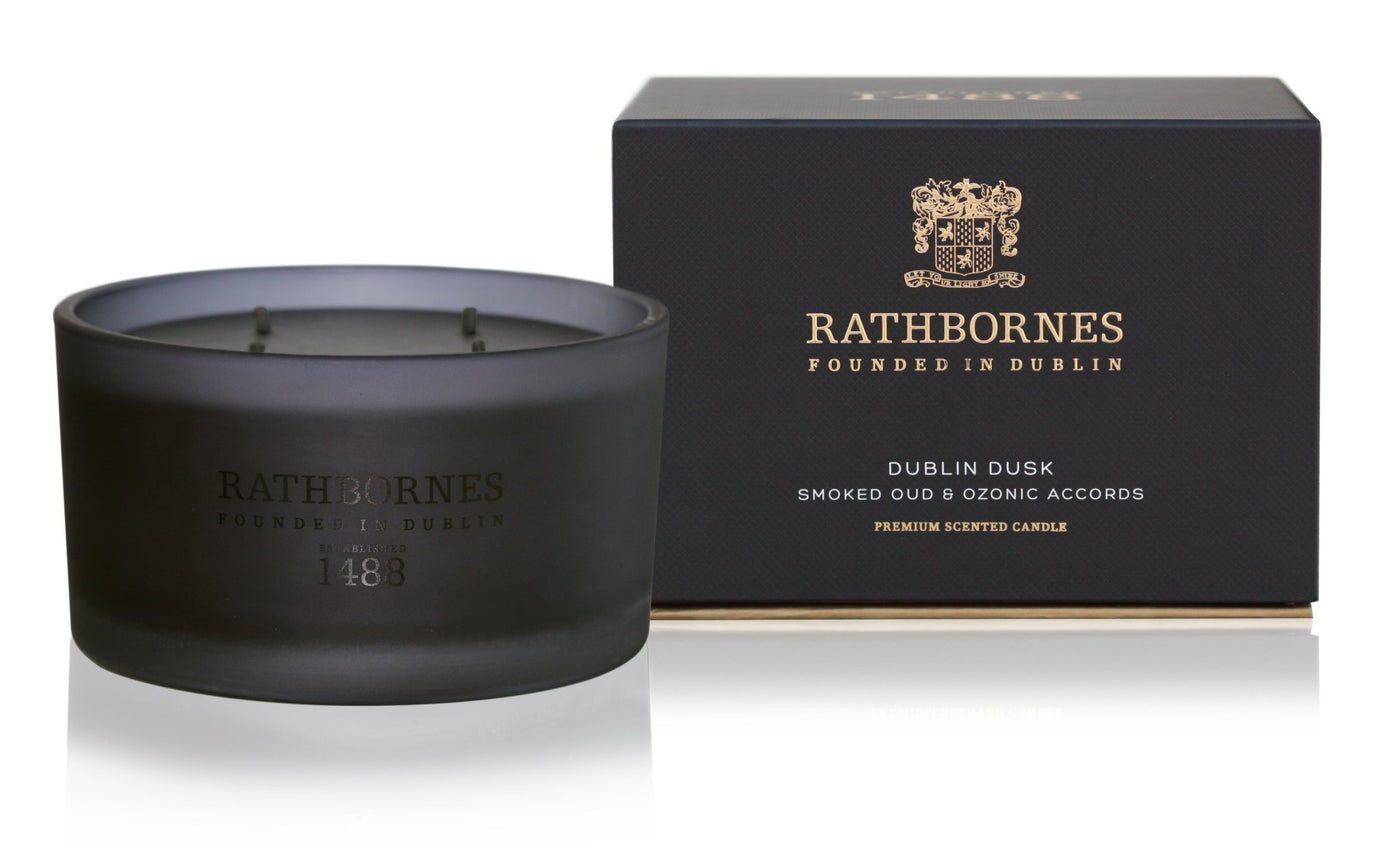 Smoked Oud & Cedar Candle – Luxury Beeswax | Handcrafted in Ireland